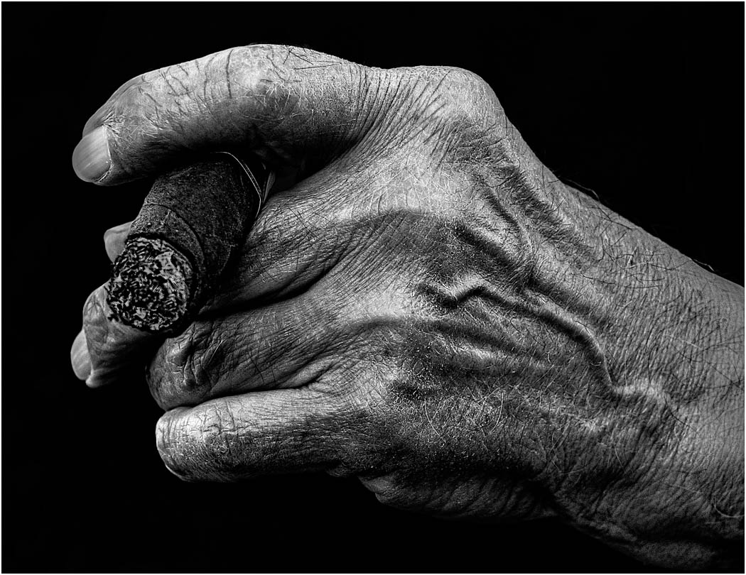 Robin_Stevens_A-Man-and-His-Cigar_Medal.webp – Teaneck Camera Club